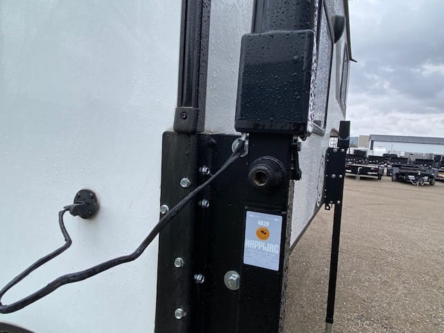 2024 Travel Lite RV 650U Up County Slide-In Truck Bed Camper – Pik-A-Dilly Trailers & RV