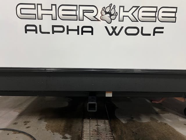 2025 Alpha Wolf Limited 33RL-L Amazing Couples Camper Trailer RV – Pik ...