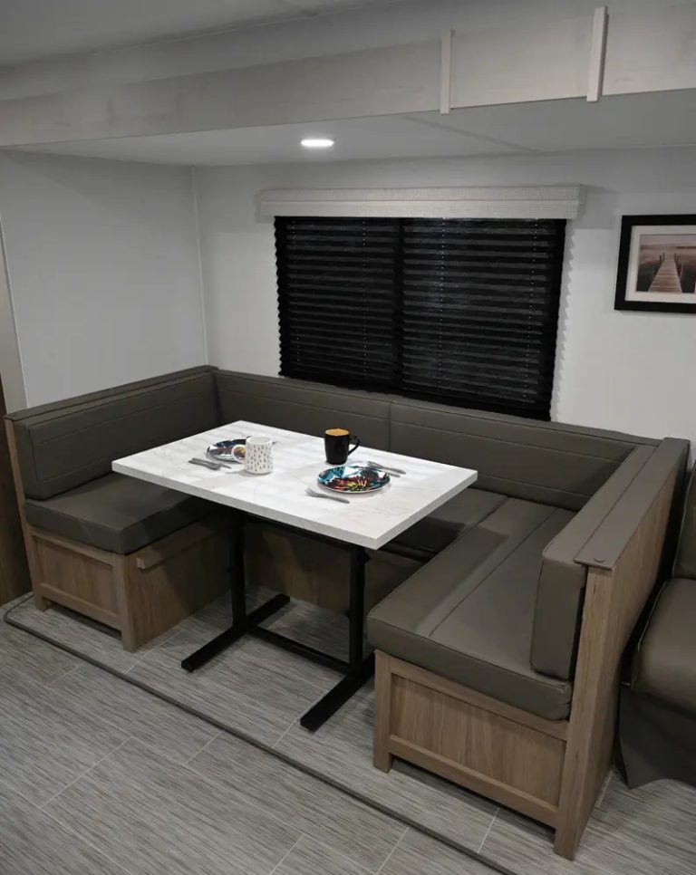 2025 Freedom Express Select 31SE Bunk Room Camper Trailer – Pik-A-Dilly ...