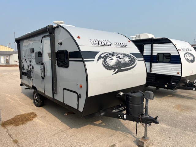 2019 Wolf Pup 16BHS-BL Black Label Small Bunk Model Camper Trailer RV ...