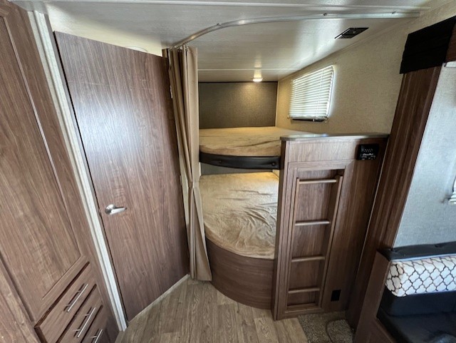 2018 Prowler Lynx 285LX Bunk Model Camper Trailer RV – Pik-A-Dilly ...